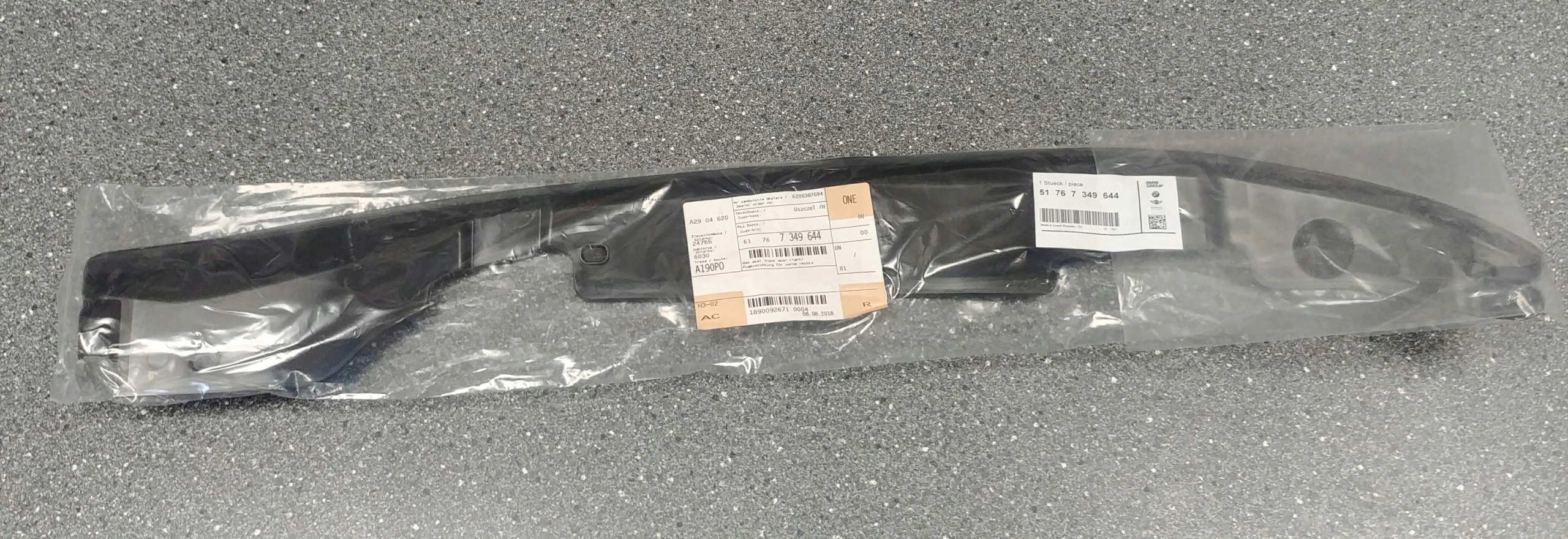 FARTUCH DRZWI USZCZELKA BMW X1 F48 51767349644 51767349644 za 55 zł z ...