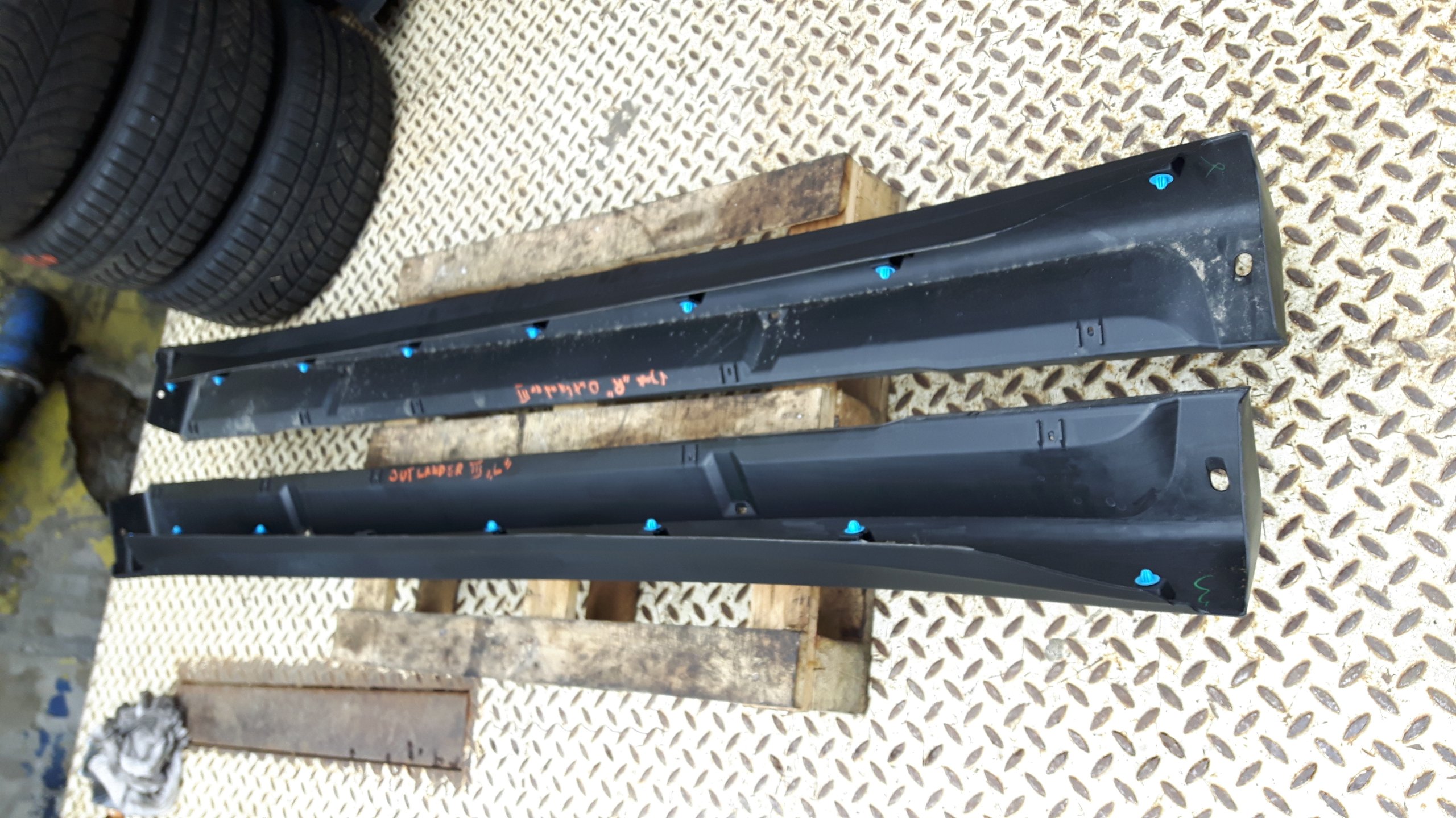 LISTWA PROGOWA MITSUBISHI OUTLANDER III 3 6512A421 za 250.00PLN z ...