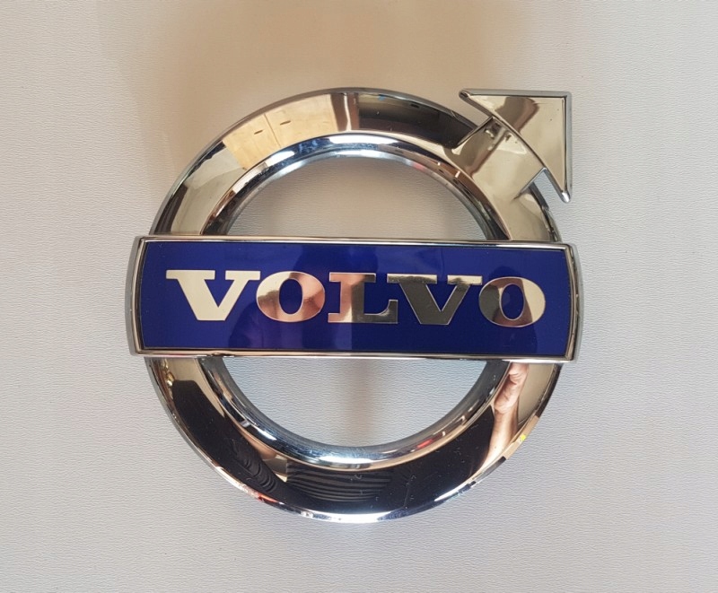 Emblemat logo znaczek Volvo V50 przód 31383509 - 7623060694 - oficjalne ...