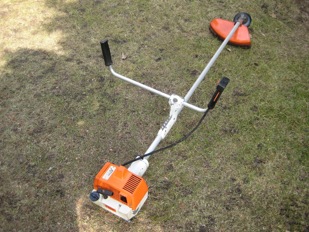 Kosa spalinowa Stihl FS 220 - 7254912469 - oficjalne archiwum Allegro